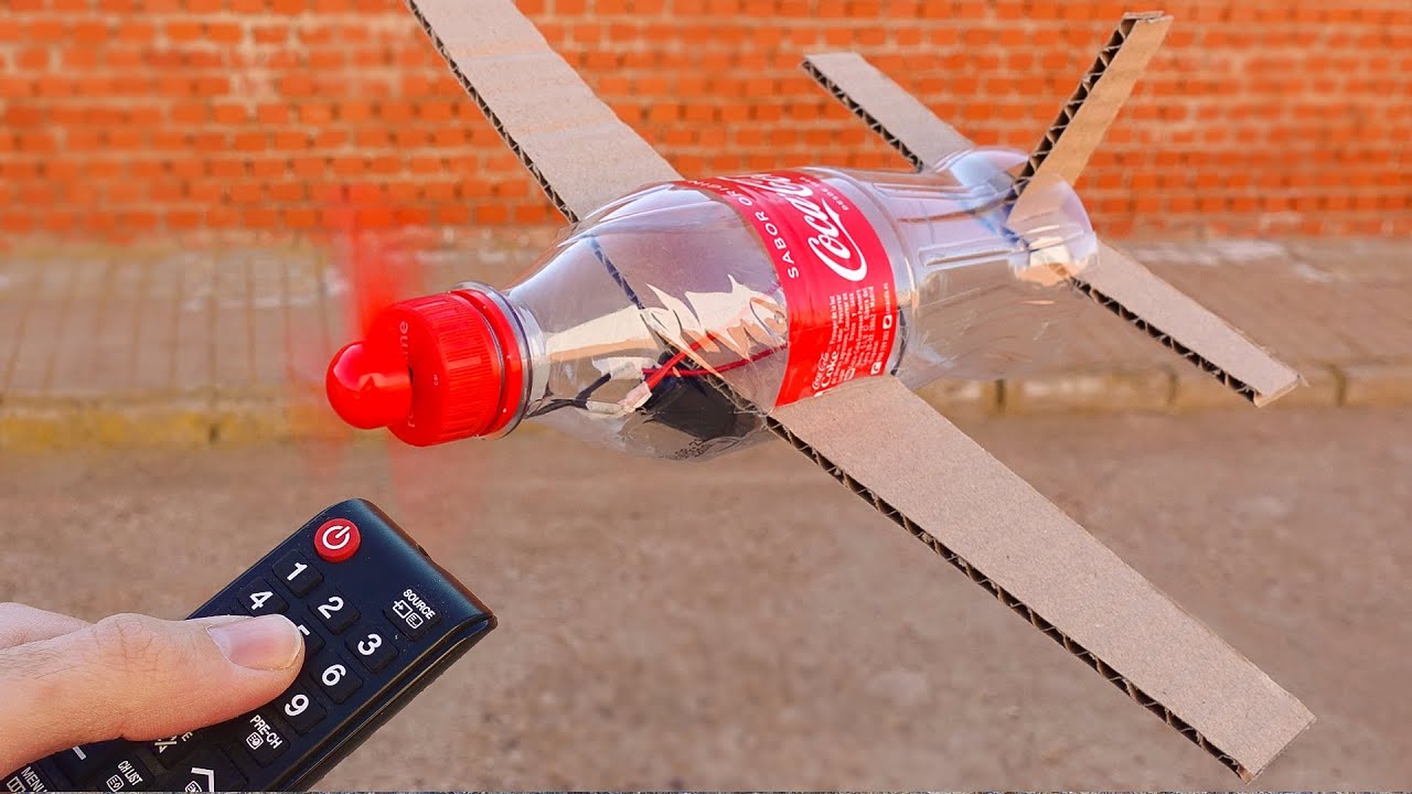 Fabriquer un AVION avec des Bouteilles de Coca-Cola (ça marche) ️😲 ...