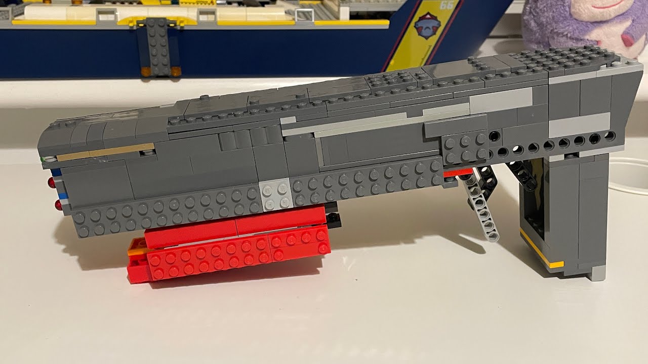 Don’t come to school tomorrow I built a Lego shotgun - YouTube