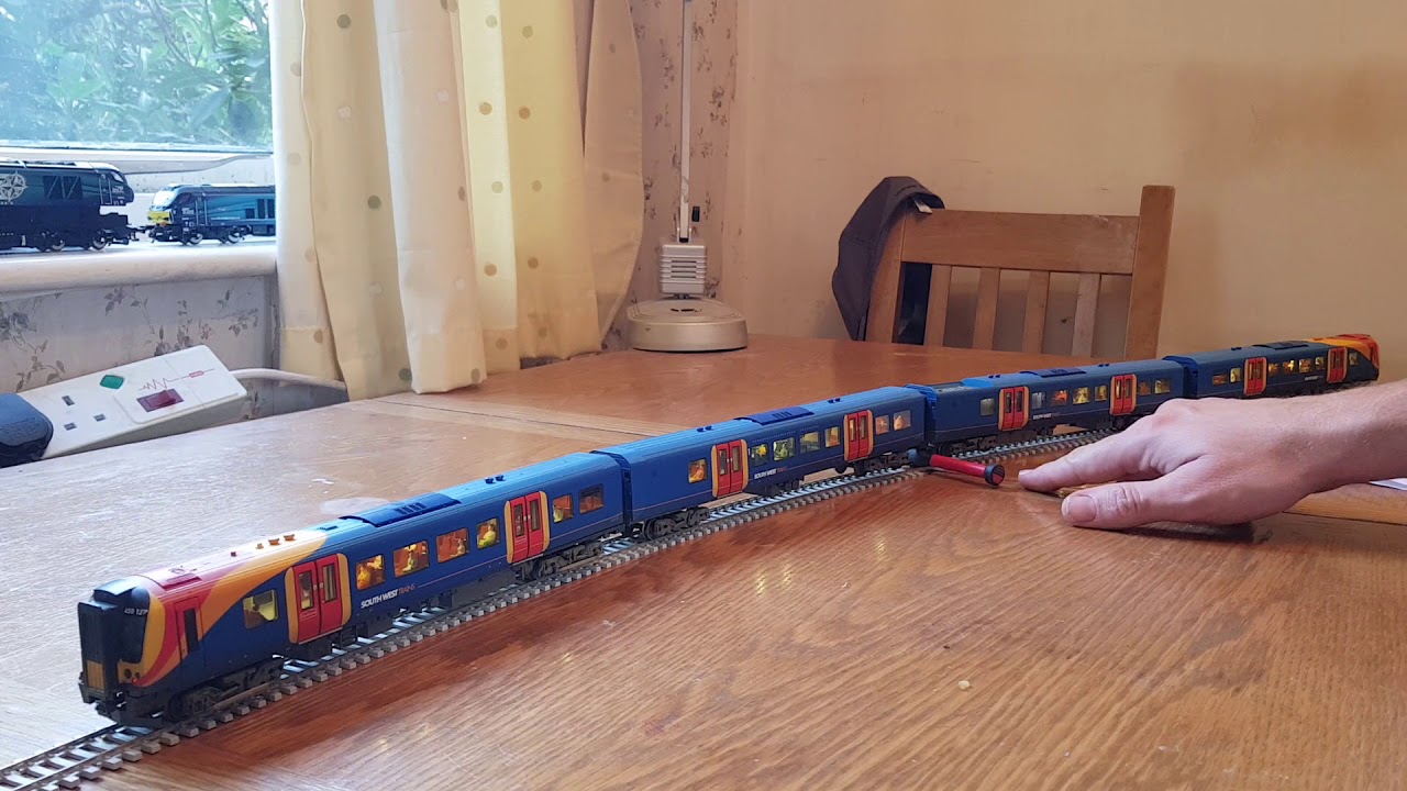 Class 450, legomanbiffo sound, lights dcc - YouTube