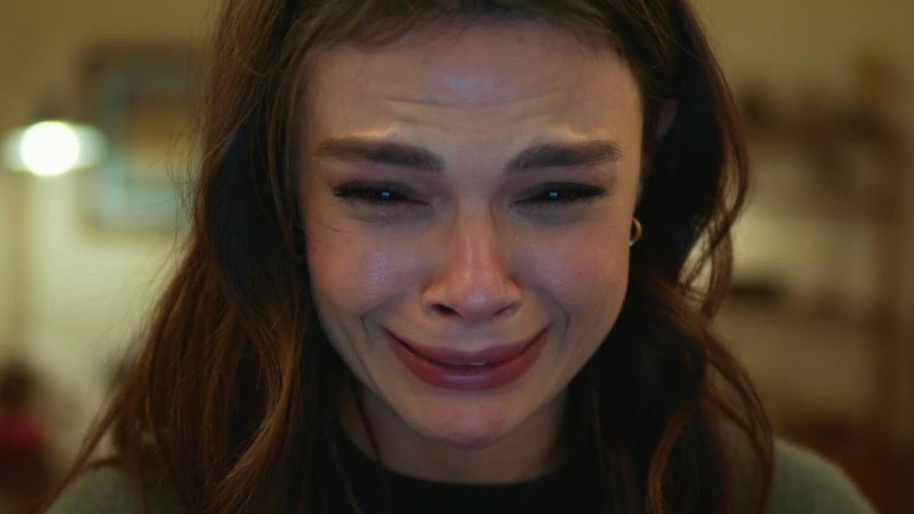 Uzak Şehir 10.bölüm Alya Albora göz yaşların tutamad!! - YouTube