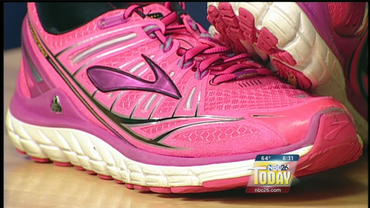 Fleet Feet shows off latest work-out gear - YouTube