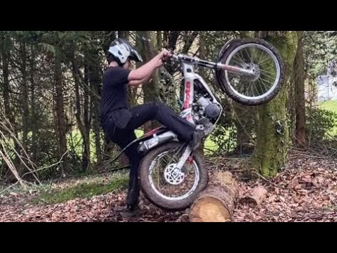 Beginners try double blip log hop - learn from our mistakes. - YouTube