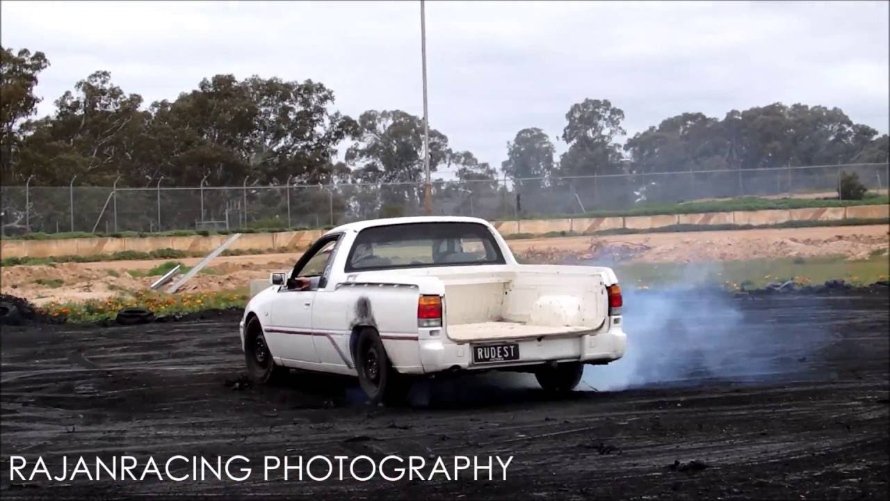 RUDEST - V6 Manual Commodore Ute @ Heathcote Burnout Pad - YouTube