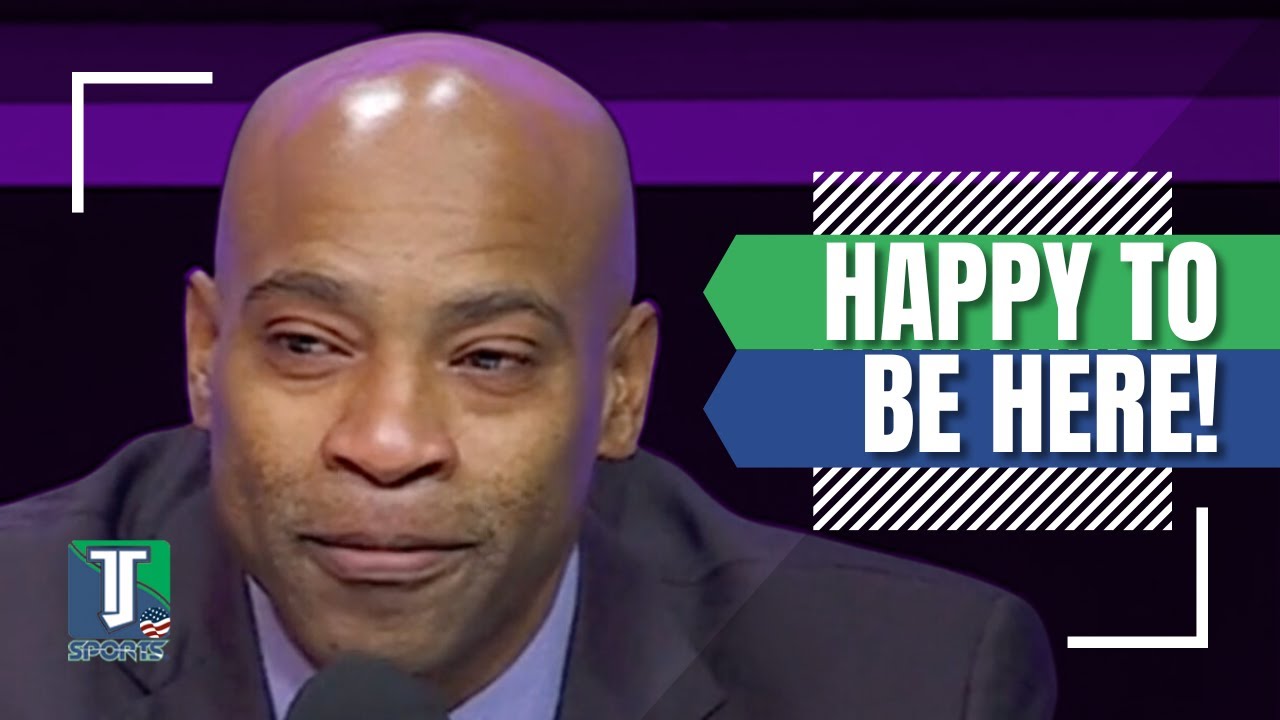 Vince Carter CRIES while hugging his FAMILY after Raptors RETIRE his ...