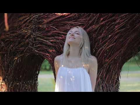 Katnip feat. King Sis - Gimme That - YouTube