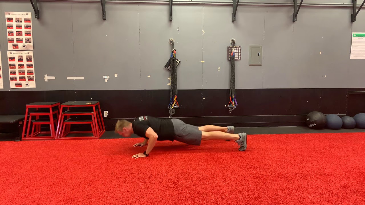 Crossover Crawl Push-Up - YouTube