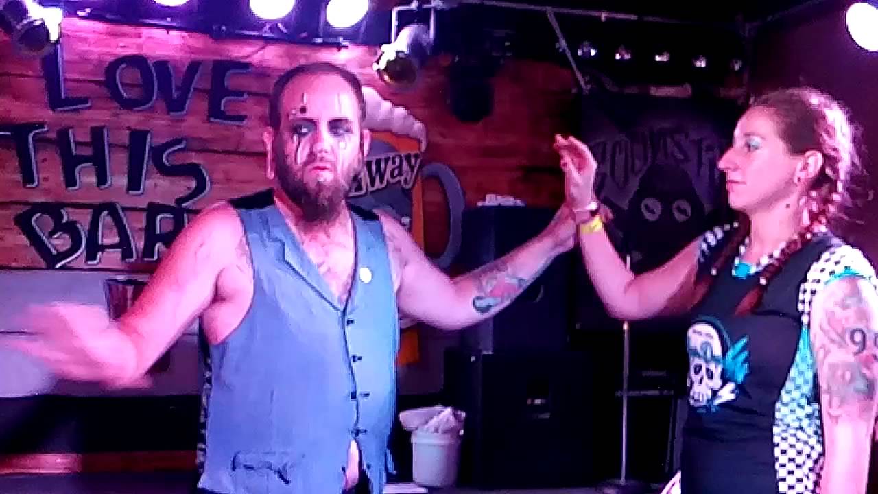 Tinderbox Circus Sideshow - YouTube