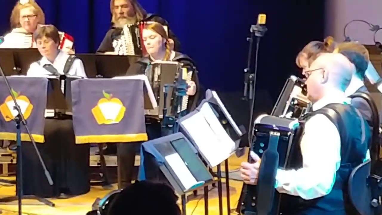 Muistojen jenkka - YouTube