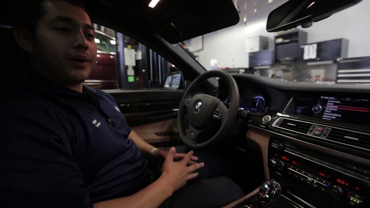 BMW Genius How To: Send Text Message Handsfree - YouTube