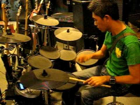 Filipino Drummer - YouTube