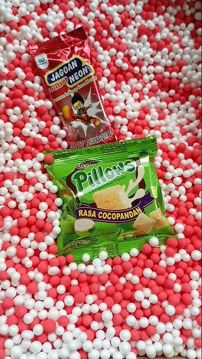 mencari dan menemukan permen jagoan neon dan oishi pillows #huntingjajan #snack #jajanan #candy ...