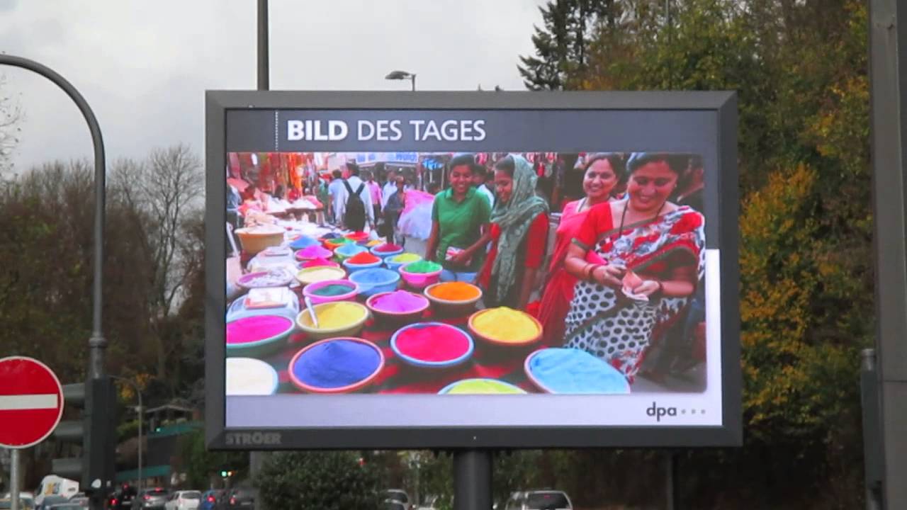 Prismatronic LED display P6 11sqm Stroer Germany - YouTube