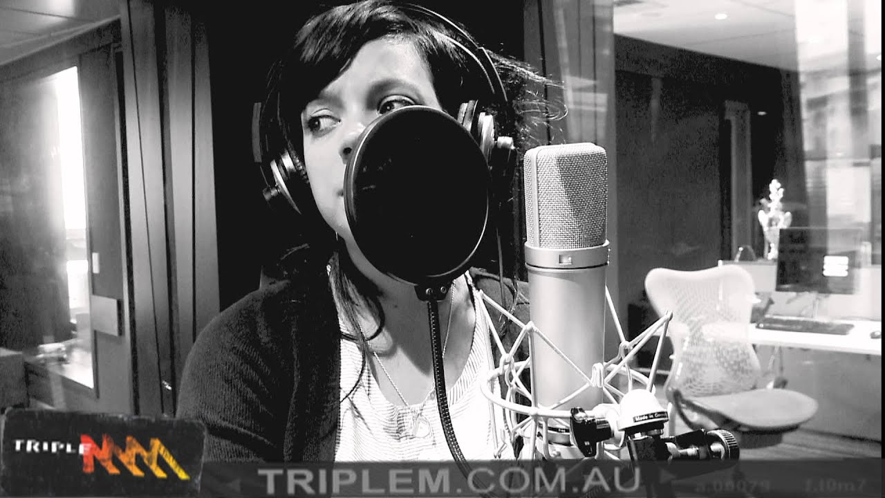 Lily Allen The Fear Live & Acoustic - YouTube