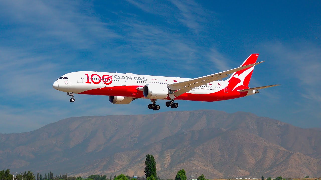Qantas (100th Anniversary Livery) Boeing 787-9 Dreamliner landing and ...