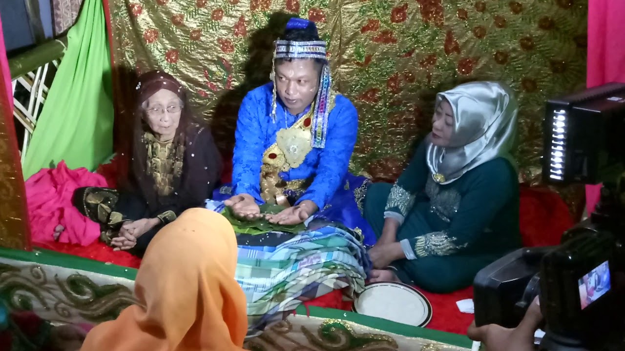 Adat Bugis - YouTube