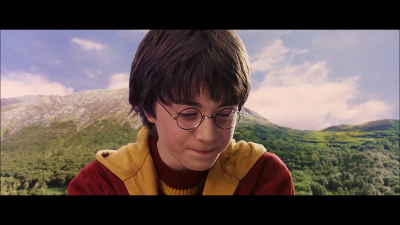 Harry Potter´s First Quidditch Match - YouTube