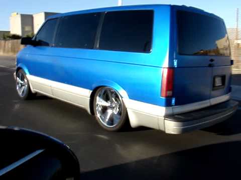 Bagged astro van on 20"s rolling - YouTube