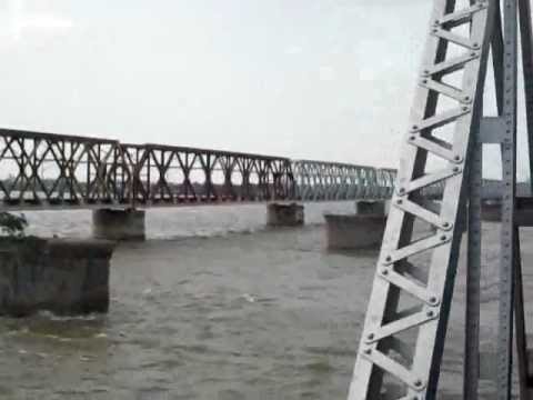 KERALA EXPRESS passing over the famous bridge over the Krishna River ...