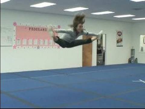 How to do Advanced Cheer Leading Moves : How to Do a Toe Touch - YouTube