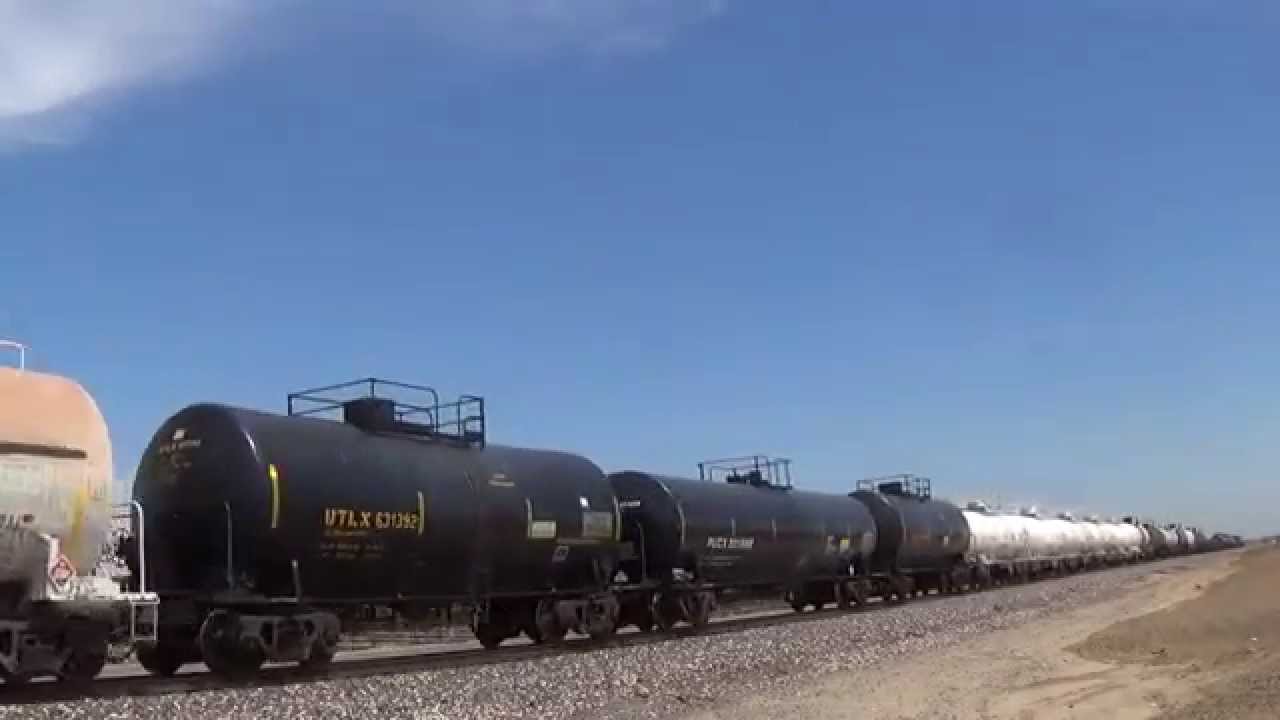 BNSF train 771 is going through Modesto, California. - YouTube