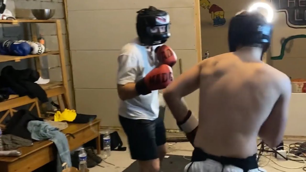 Pro Boxing Sparring - YouTube