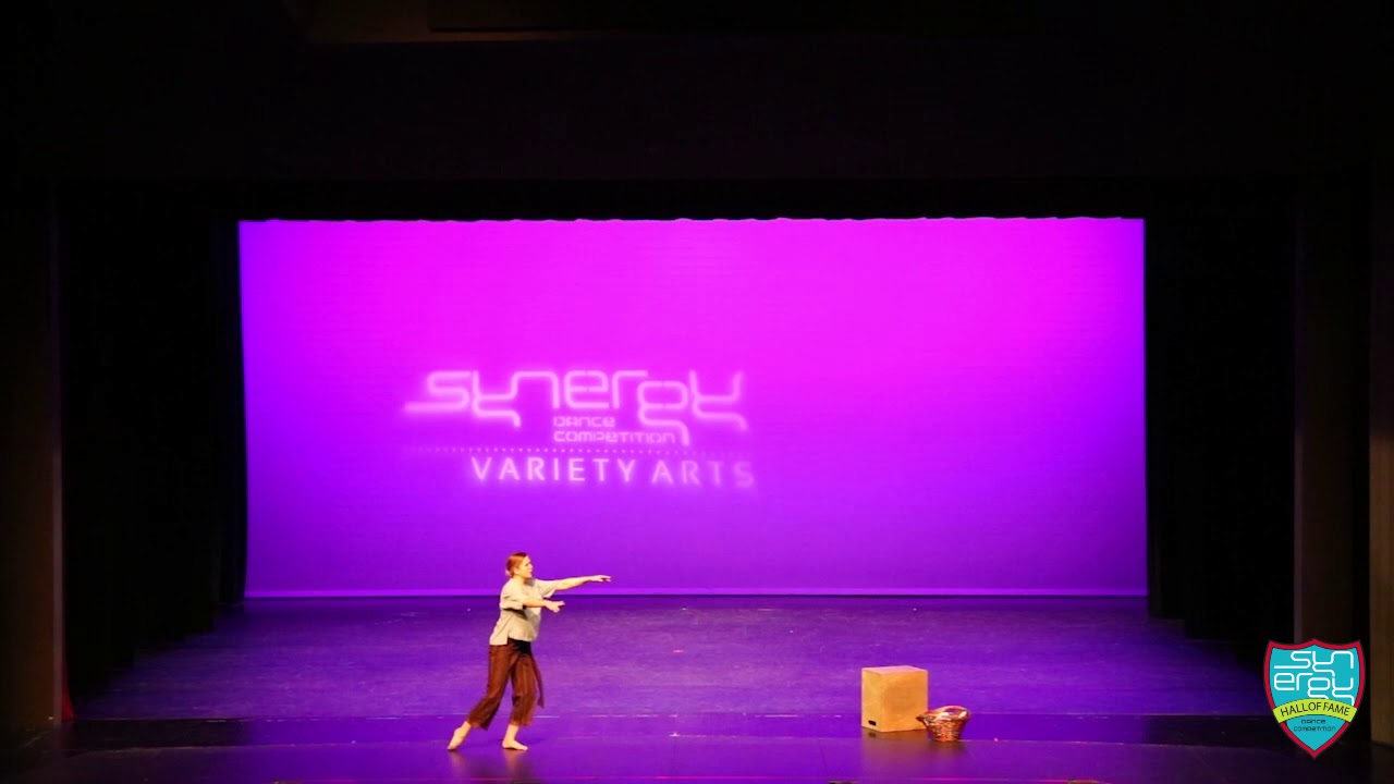 EMILY HALLAM SYNERGY DANCE COMPETITION 2018 - YouTube