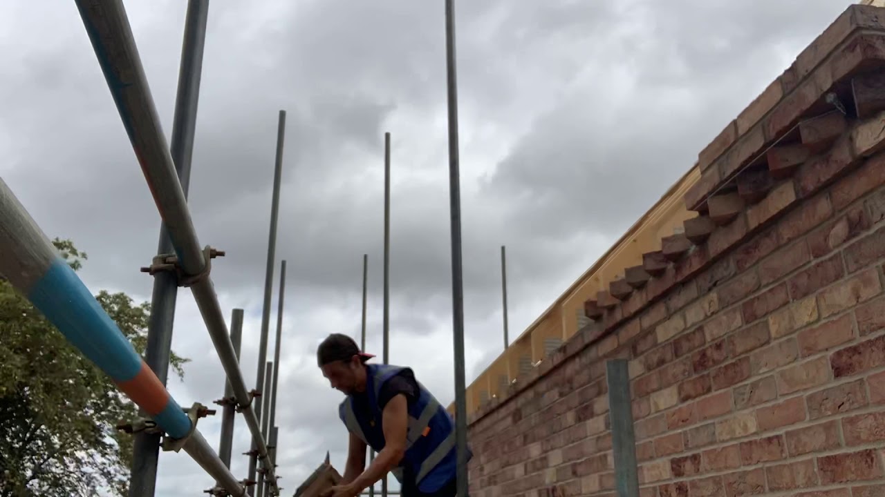 Dogtooth brickwork - YouTube
