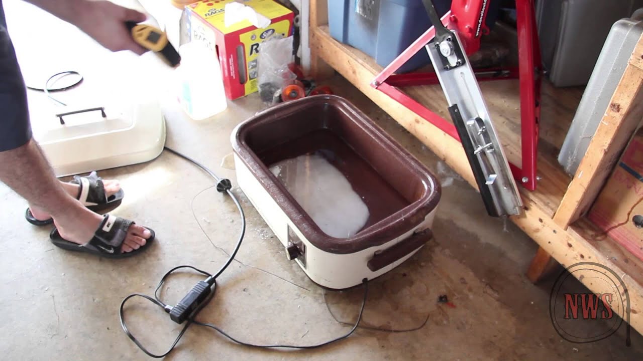 Waxing a Nylon Whip - Nick's Whip Shop - YouTube