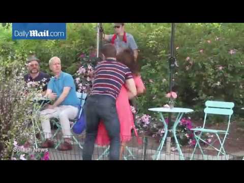 OMG😵😵 PRIYANKA CHOPRA HOT SCENE IN PUBLIC...
