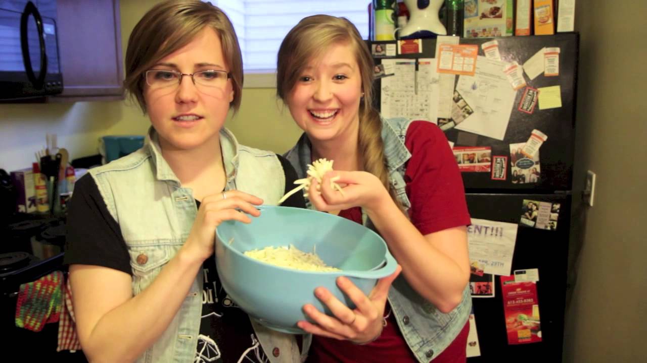 My Drunk Kitchen: Minneapolis Hot Dish! - YouTube