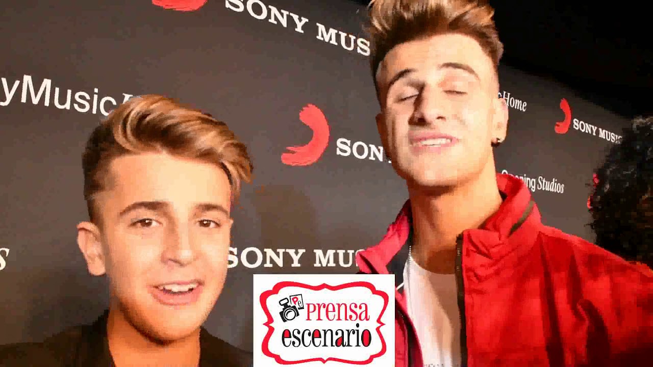 ADEXE & NAU - ENTREVISTA - ALFOMBRA ROJA - SONY MUSIC - MEXICO - YouTube