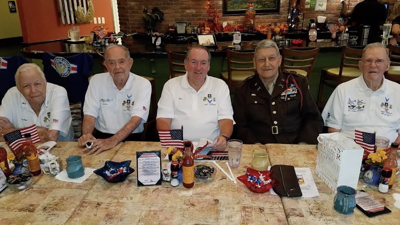 World War II Veterans Receive Honor in Destin, Florida | Huckabee - YouTube