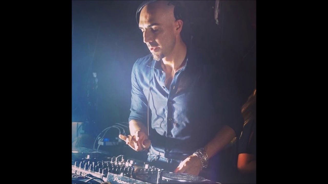Sam Paganini Live In Argentina (Zenith World Tour February 2018) - YouTube