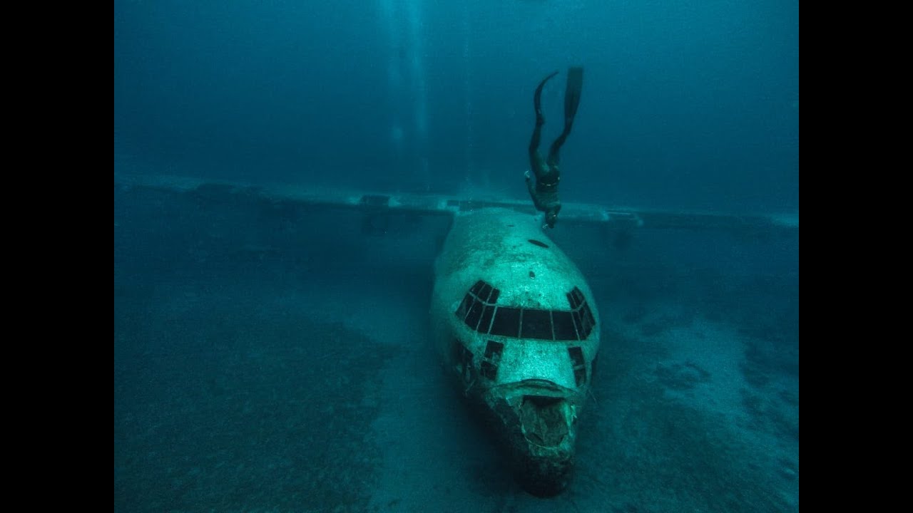 Full video Diving inside plane wreck, With ocean Airline ️🌊 - YouTube