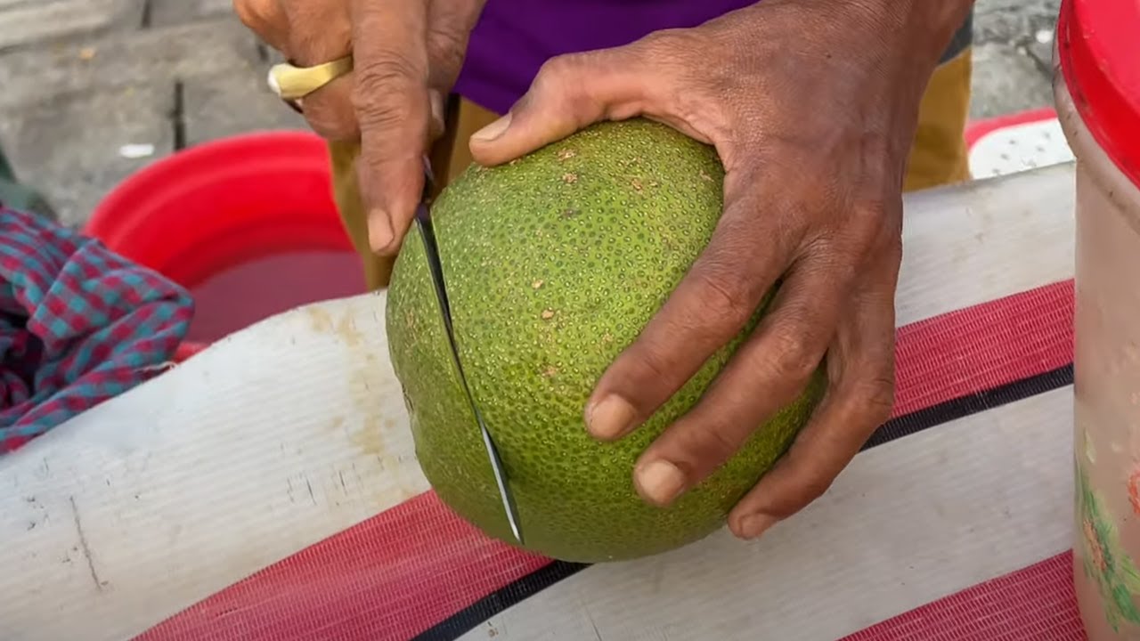 Pomelo Chaat Masala Street Food - YouTube