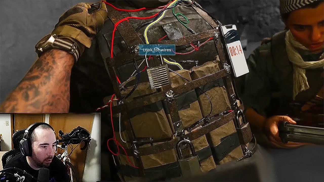 Color Blind Streamer Tries To Defuse a Bomb - YouTube