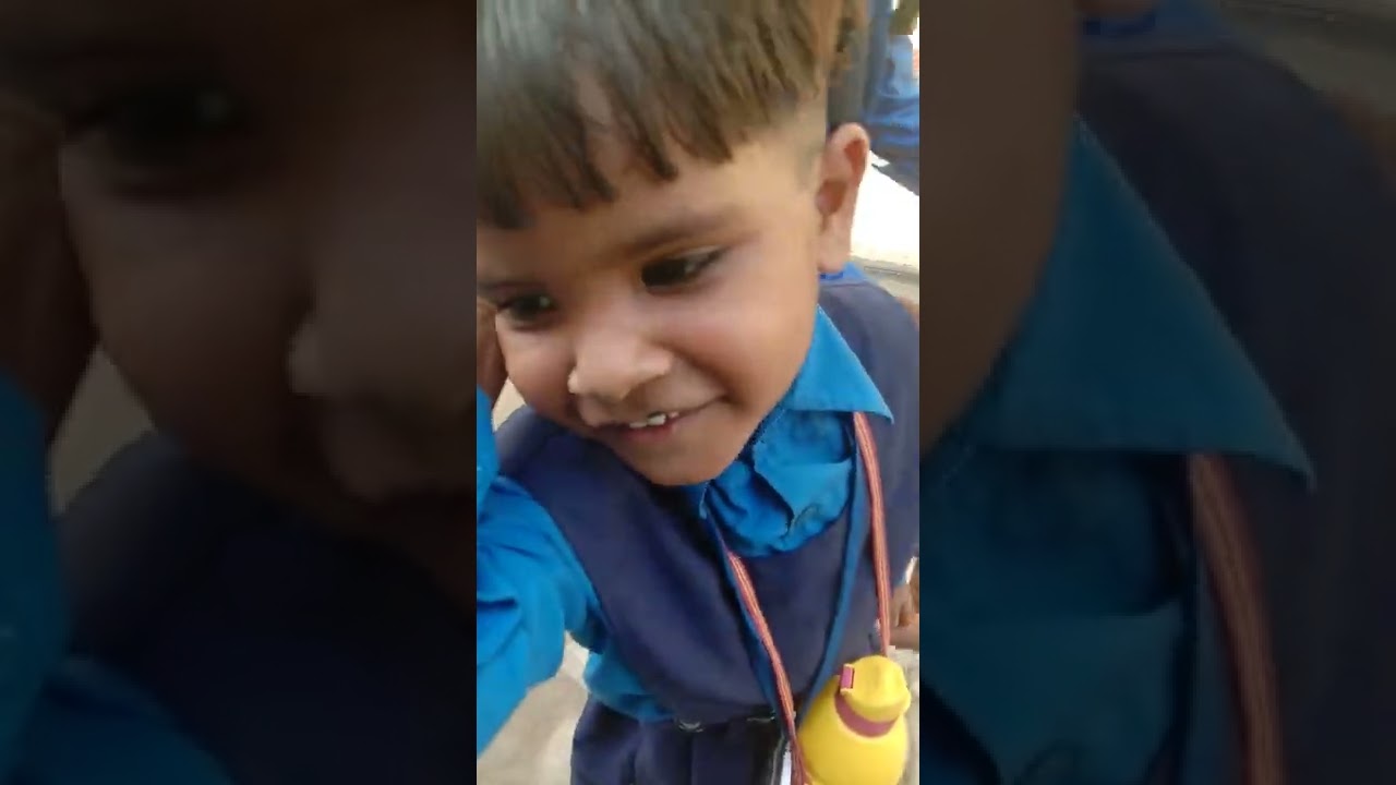 Cute baby school se a rhi hai #shorts #rizaandhifza #trending # ...