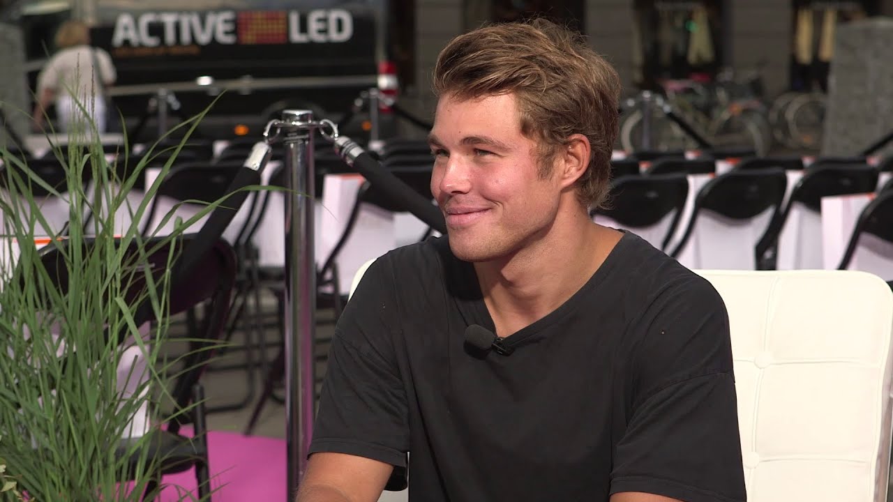 "Nej, det var hon som var min crush!" Andreas Wijk live från fashion ...