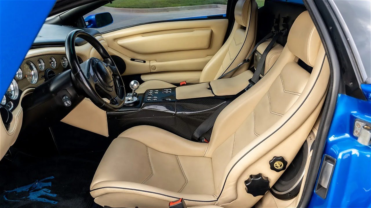 2001 Lamborghini Diablo Interior