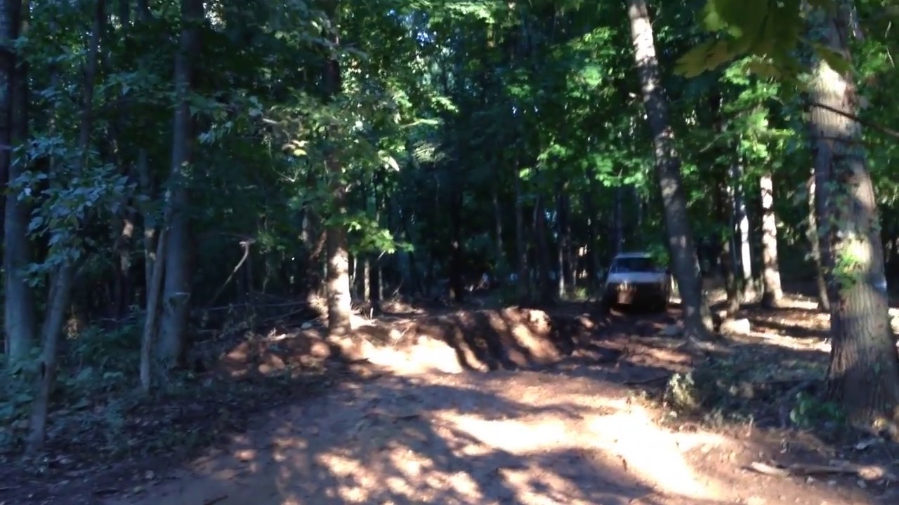 House Jeep Jump Tree save - YouTube