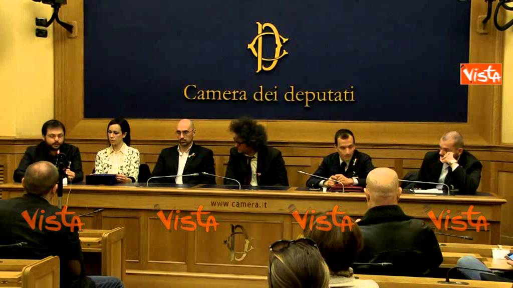 CRISTICCHI E JAN BERNAS RITIRANO PREMIO NORMA COSSETTO ALLA CAMERA ...