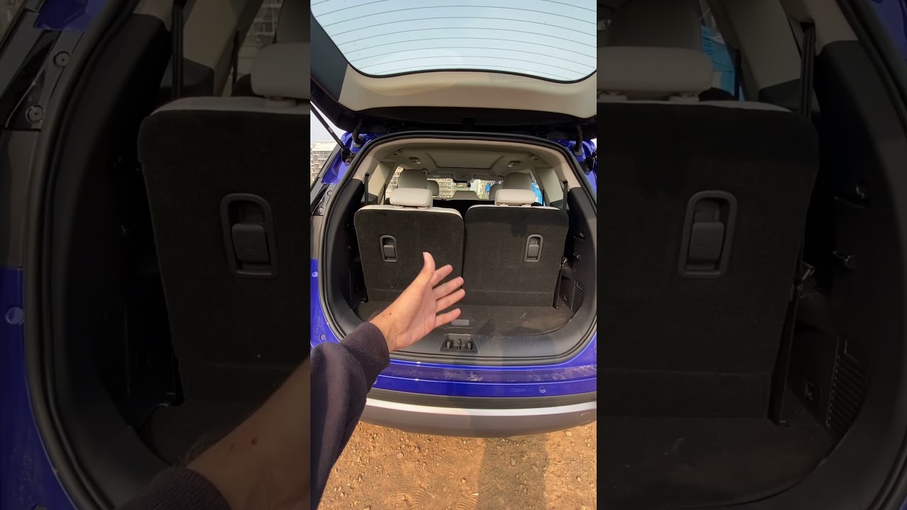 Mahindra XUV700 Boot Space! - YouTube