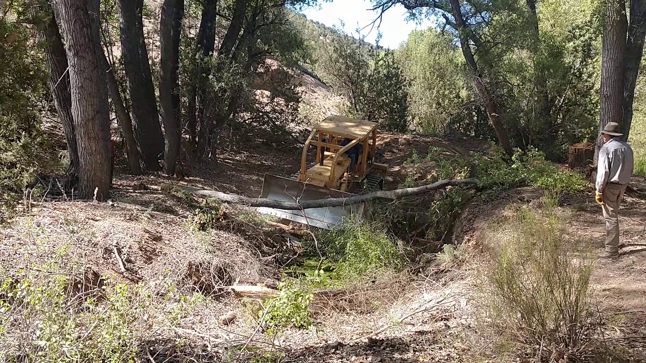 Double E Ranch. Cat D6C #1 - YouTube