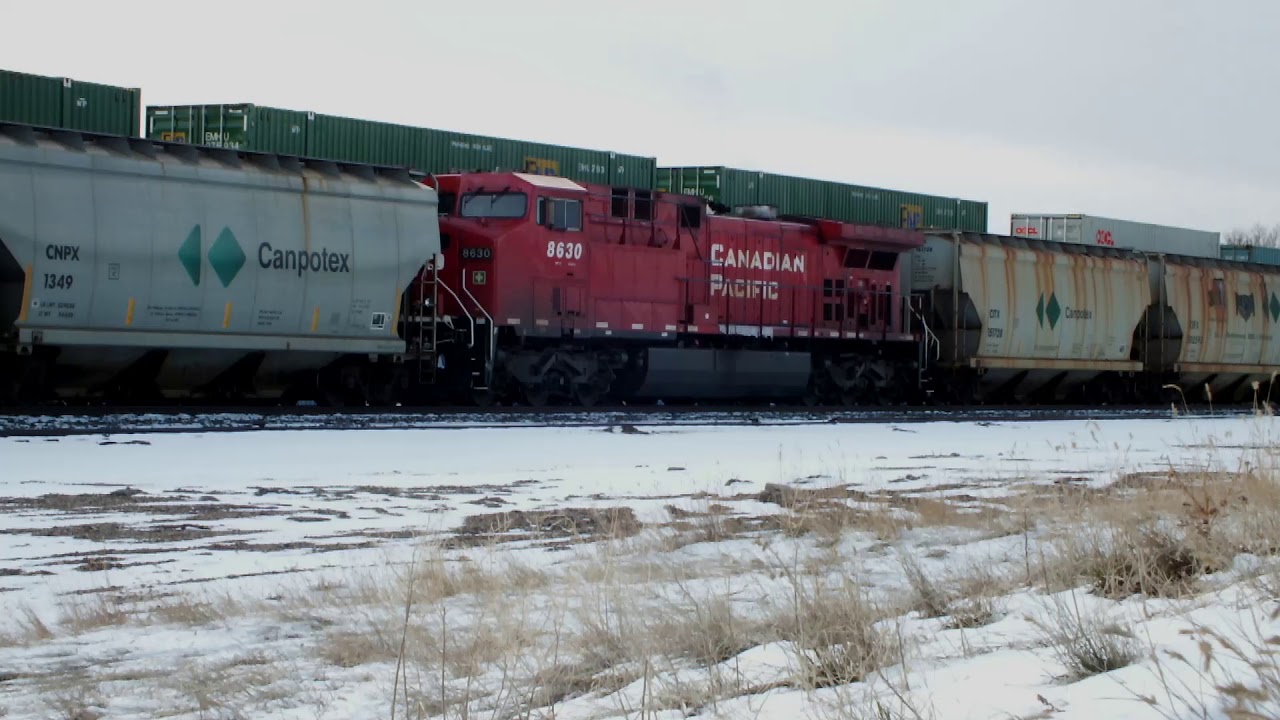 Canadian Pacific GE AC44CW Locomotive 8630 Idle and accelerating - YouTube