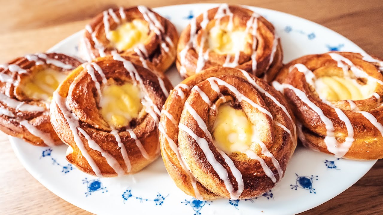 Solskinnsboller (Solboller) - Norwegian "Sunshine Buns" - YouTube