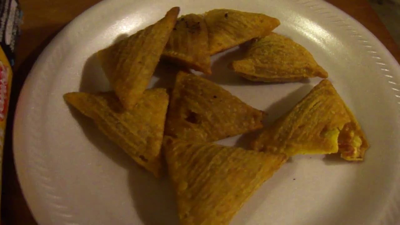 Totino's supreme stuffed nachos - YouTube