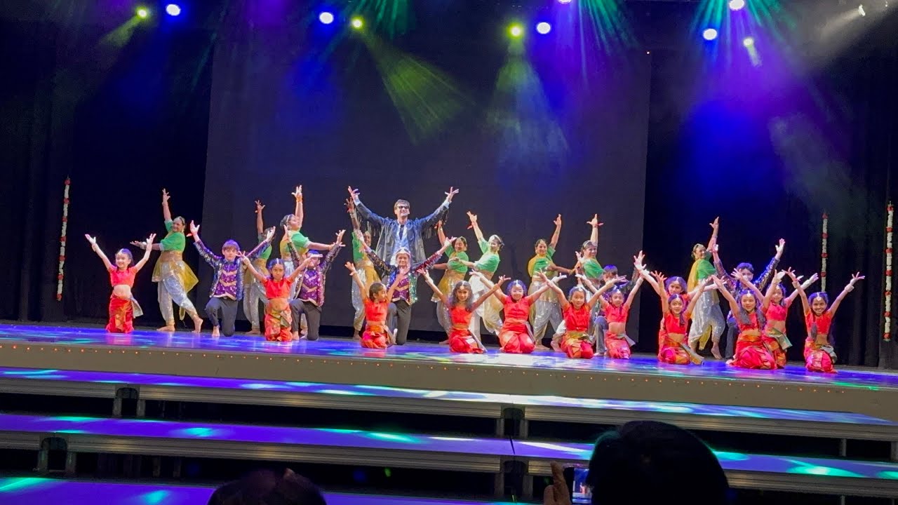 Chitti Bhavika Dance performance at Diwali event #diwali2025 - YouTube