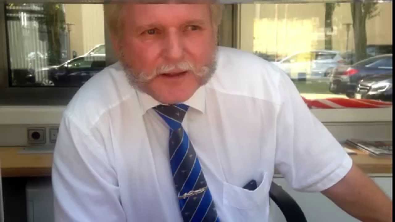 Herr Braun erzählt einen Witz - Folge 6 - YouTube