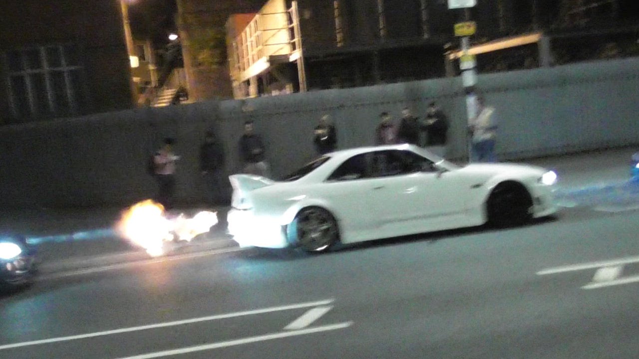 Nissan Skyline R33 Anti-Lag Flames - YouTube