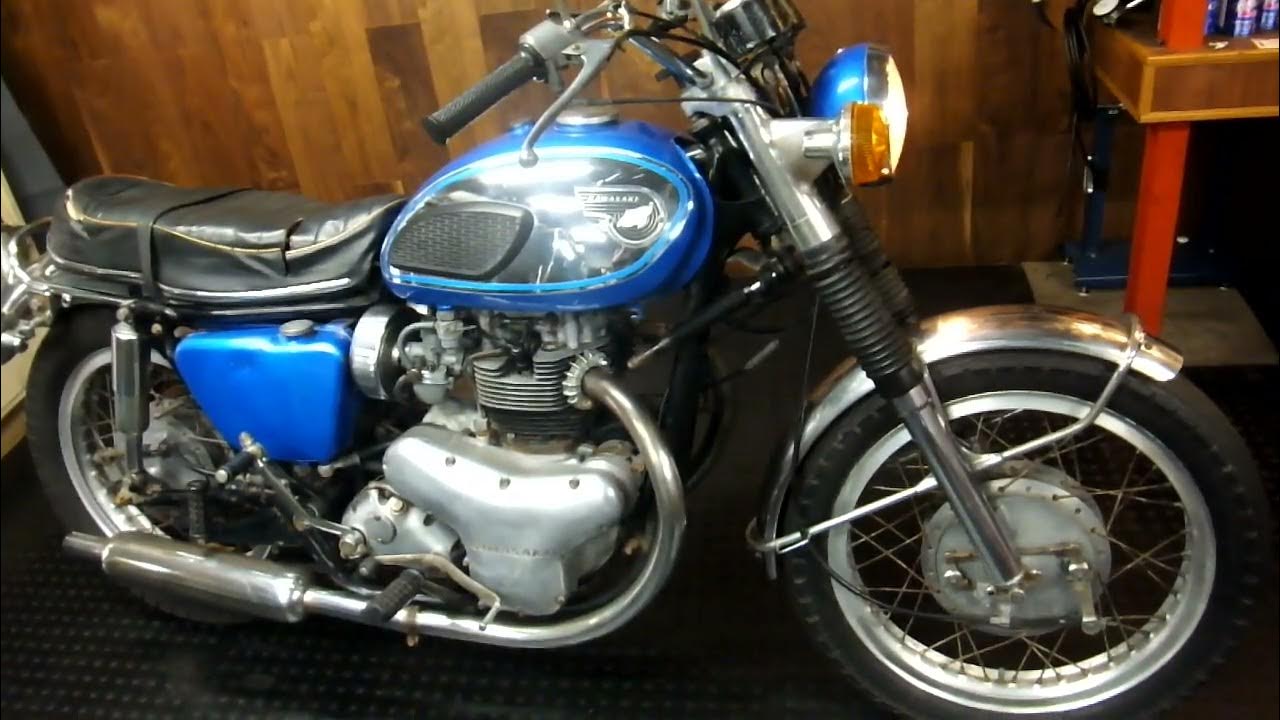 W1S 青 2月 - YouTube